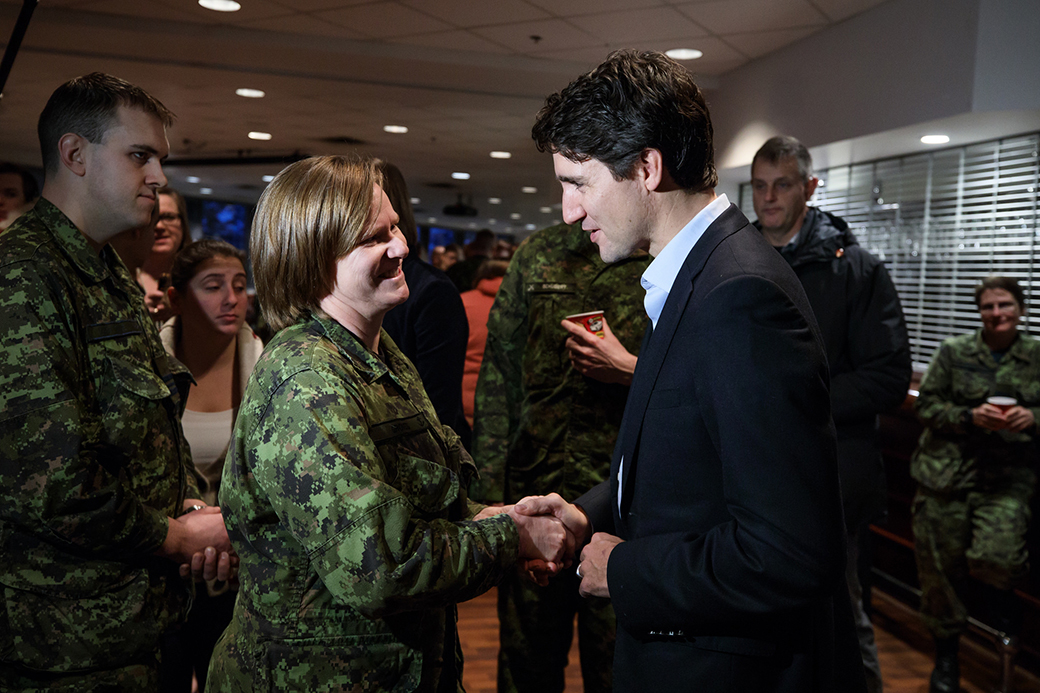 Prime Minister Justin Trudeau meets with members of the Canadian Armed ...