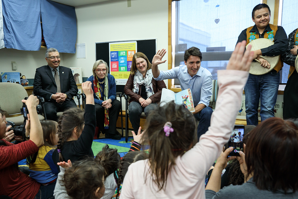 Prime Minister Justin Trudeau visits the Aboriginal Head Start Program ...