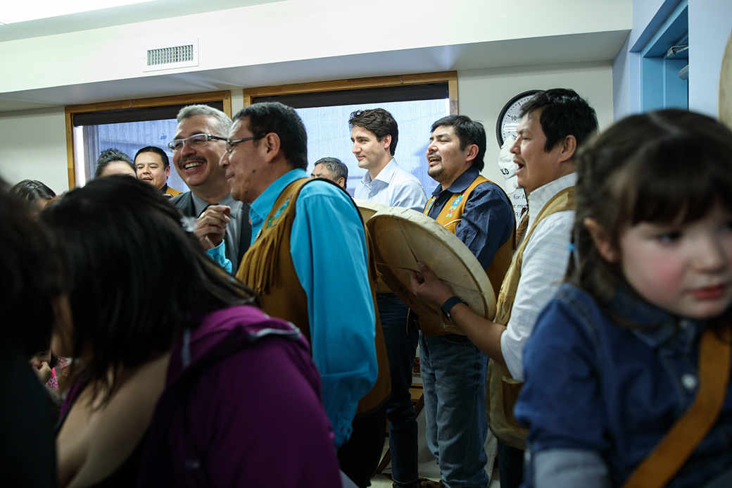 Prime Minister Justin Trudeau visits the Aboriginal Head Start Program ...