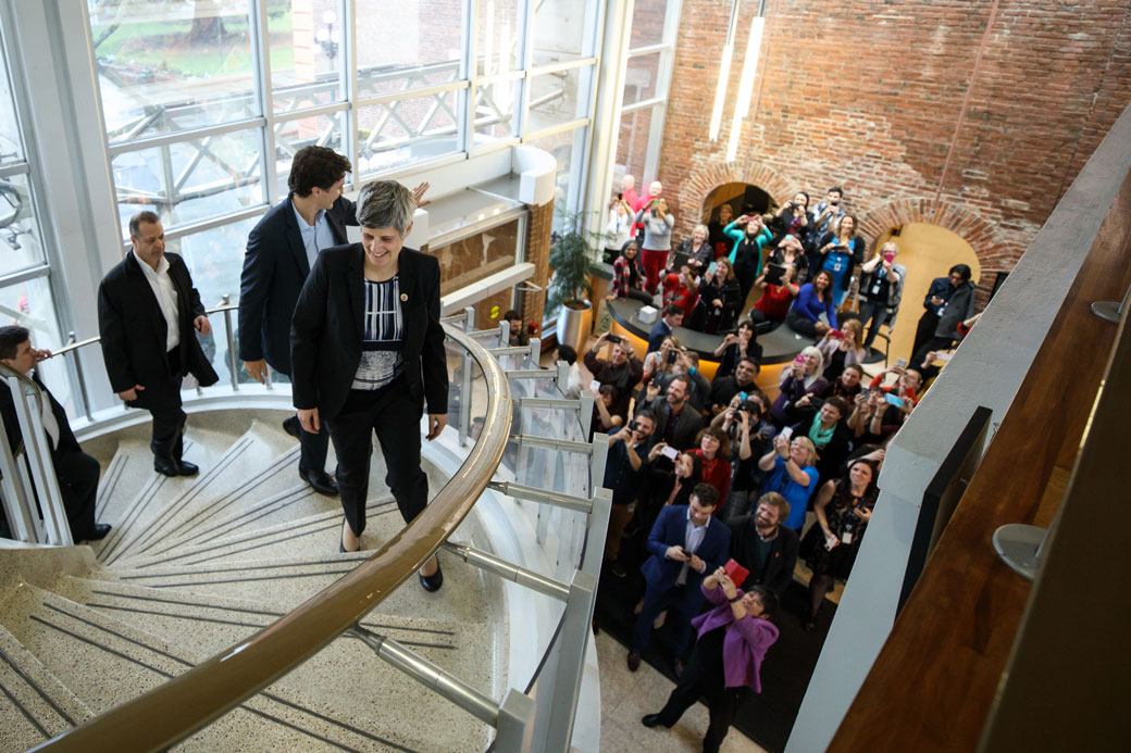 Prime Minister Justin Trudeau meets with Mayor Lisa Helps in Victoria ...