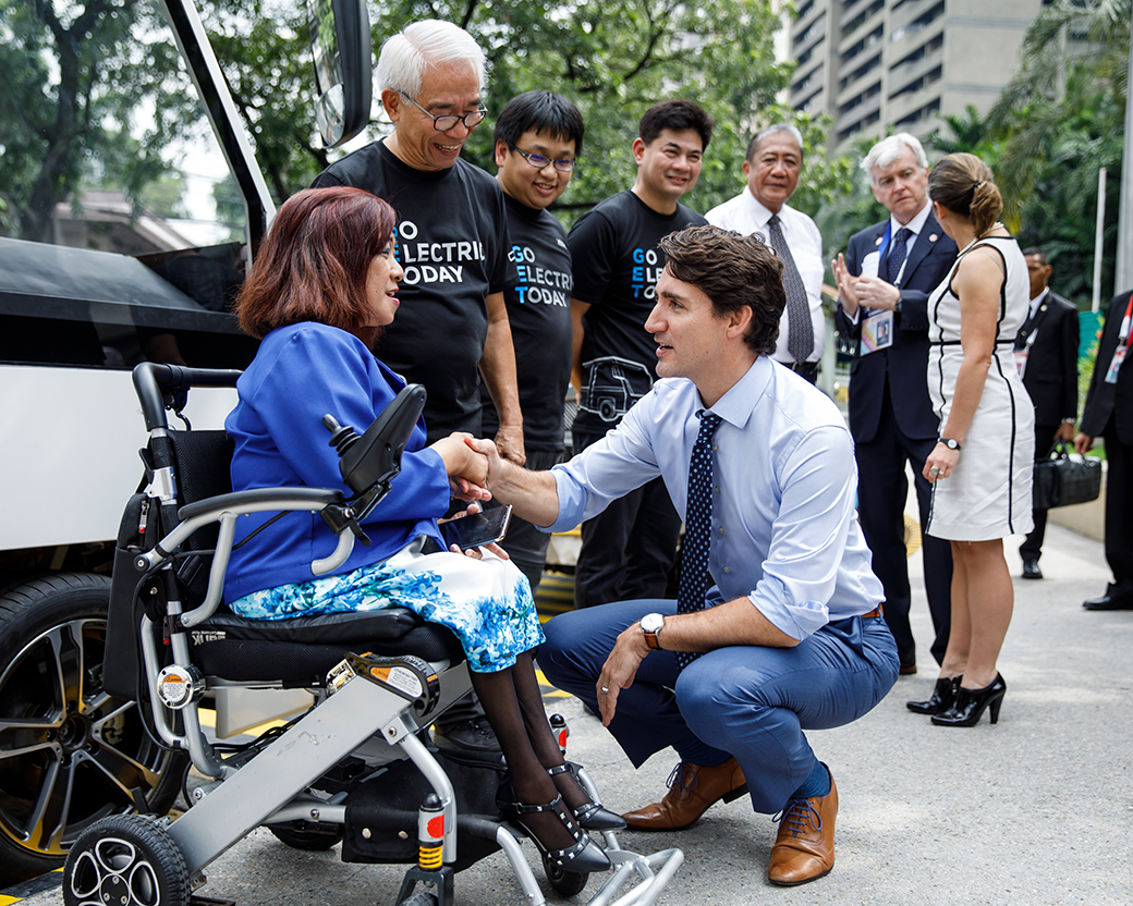 Prime Minister Justin Trudeau and Minister Chrystia Freeland meet with ...