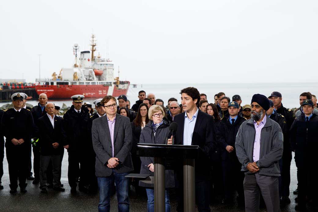 Prime Minister Justin Trudeau visits the Canadian Coast Guard Ship Sir ...