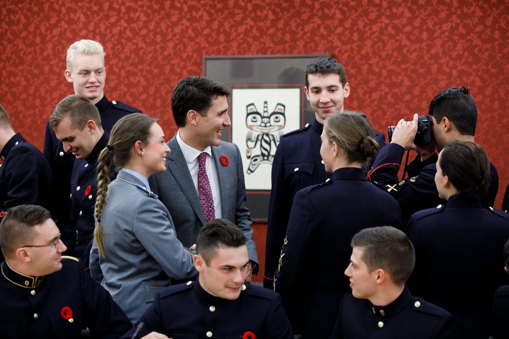 Prime Minister Justin Trudeau speaks with Royal Military College of ...