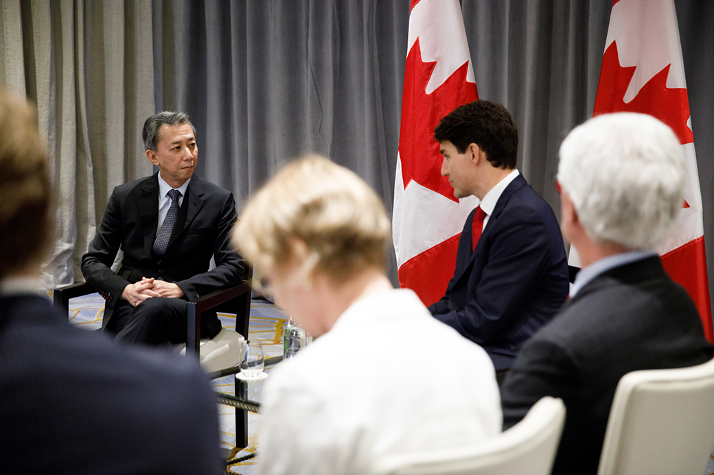 Prime Minister Justin Trudeau meets with the President and Chief ...