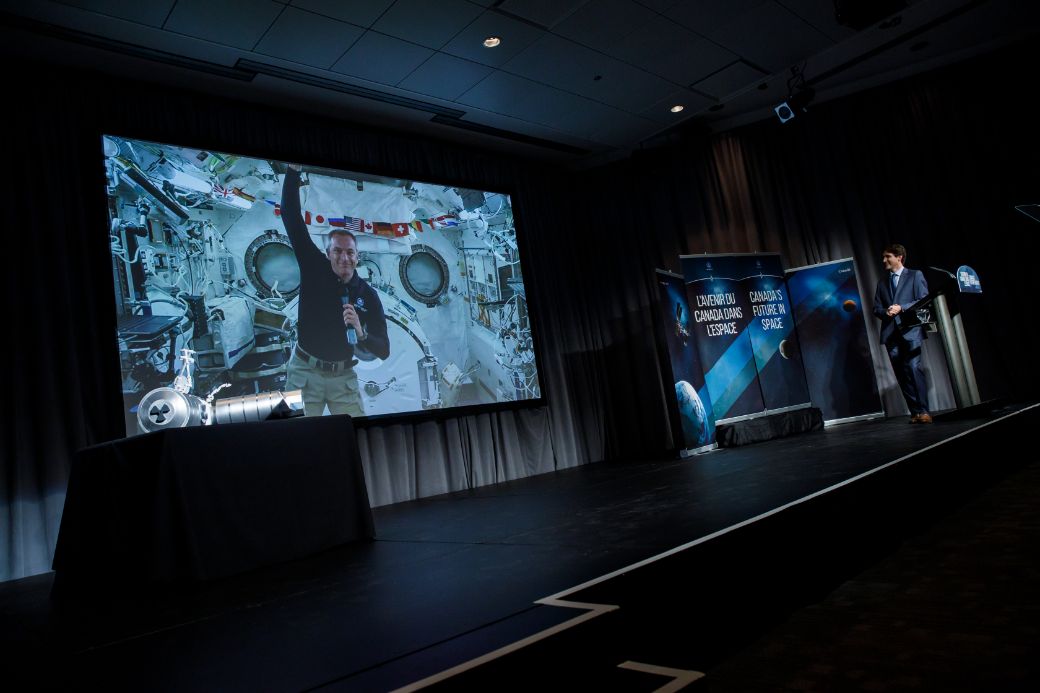 PM Trudeau and Ministers Bains, Duncan and Garneau make an announcement ...
