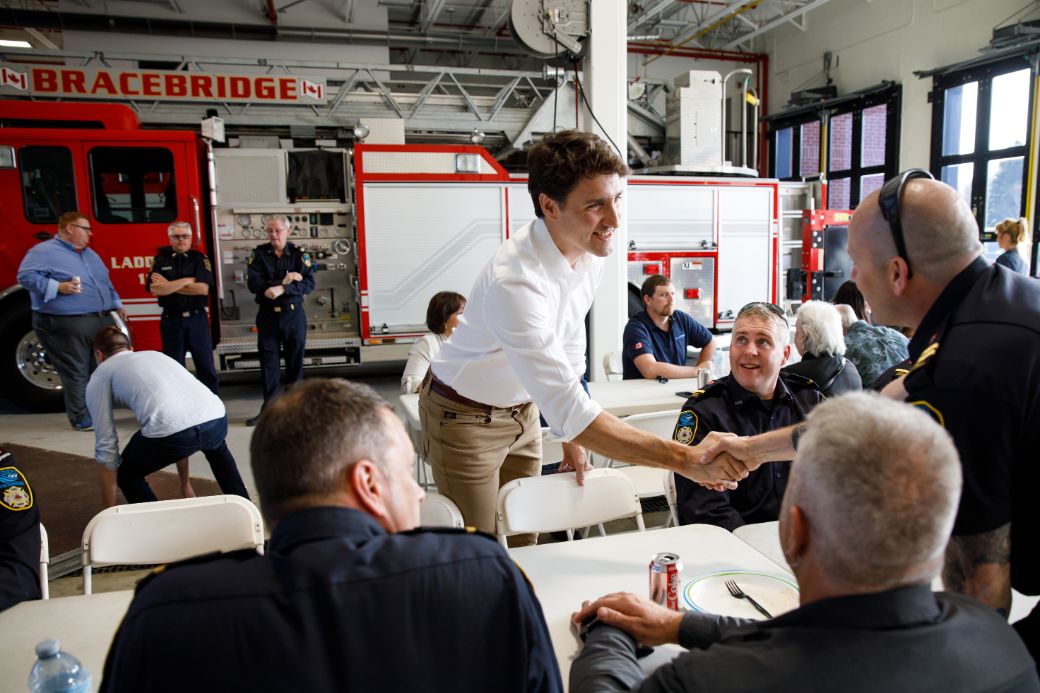 Prime Minister Trudeau and Bracebridge Mayor Graydon Smith thank first responders and volunteers ...