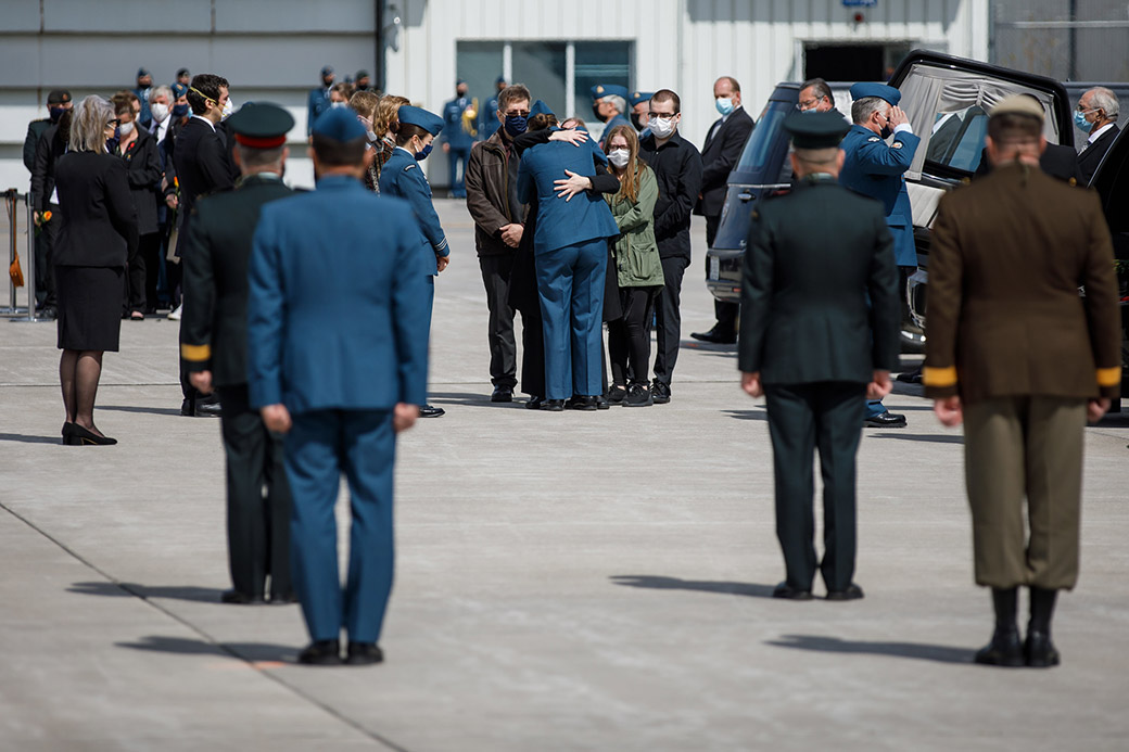 PM Trudeau attends the repatriation ceremony for the six Canadian Armed ...