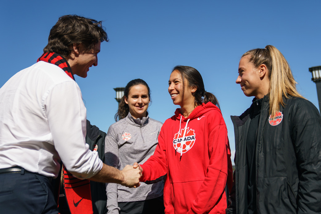 Prime Minister Justin Trudeau speaks with the Canadian women’s soccer ...