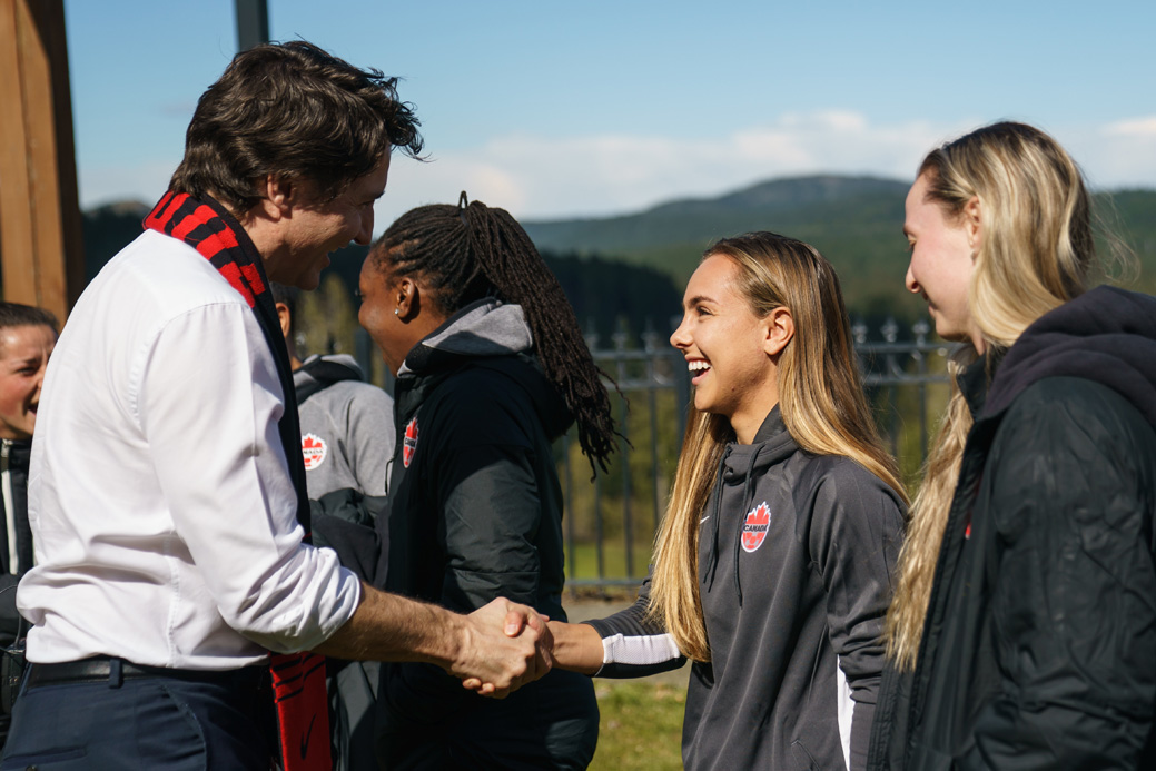 Prime Minister Justin Trudeau speaks with the Canadian women’s soccer ...